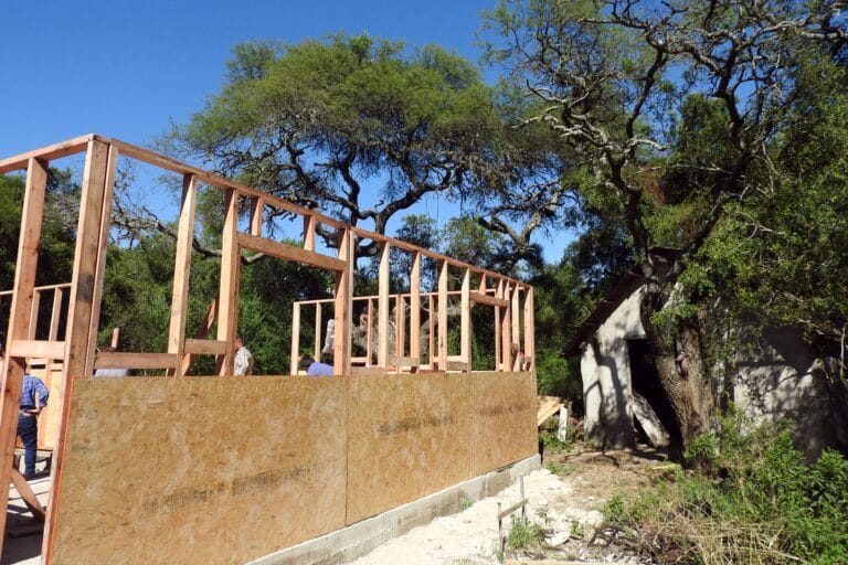 Construcción en madera de álamo en el Delta entrerriano