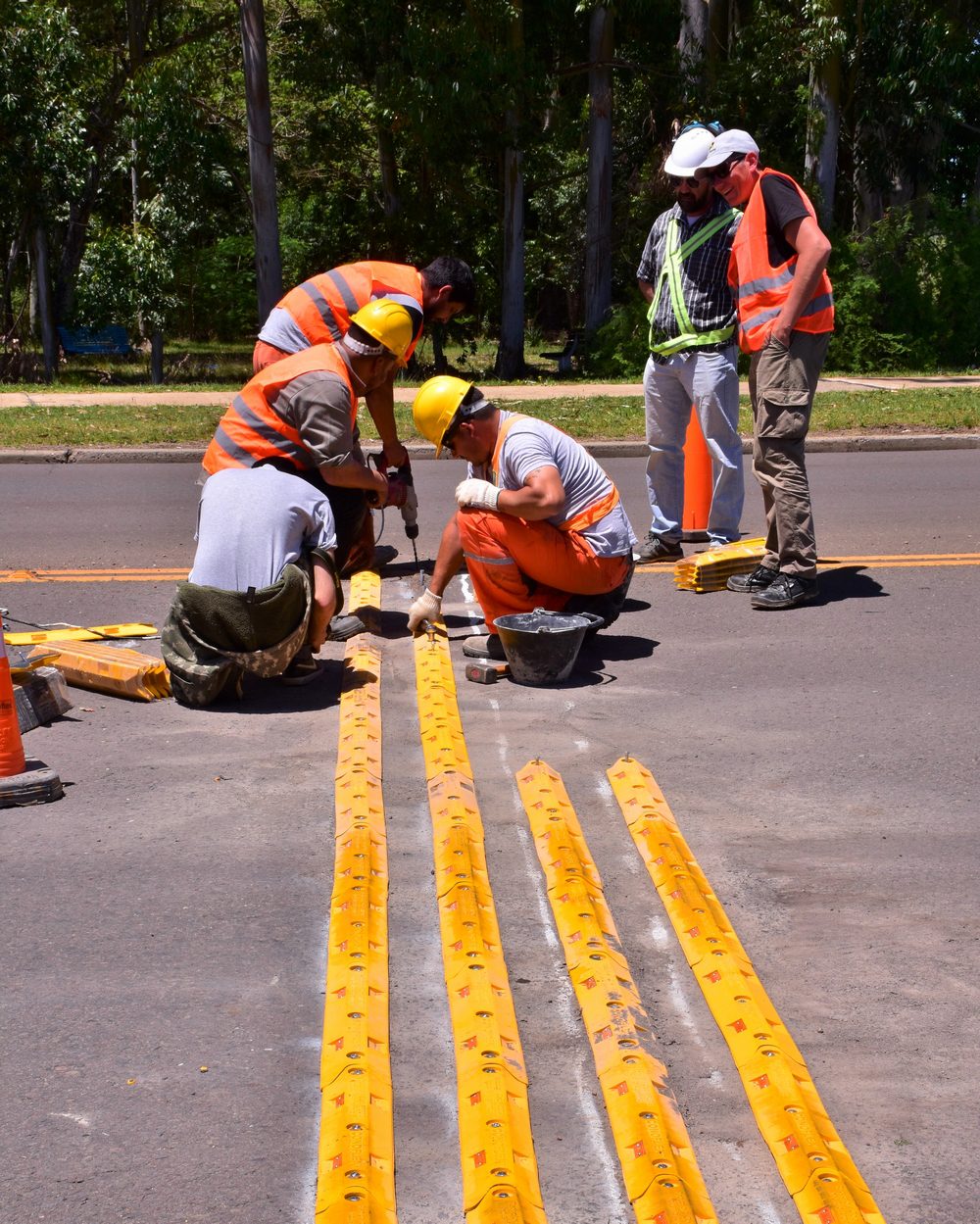 Reductores de velocidad y nueva señalización frente al Aeropuerto