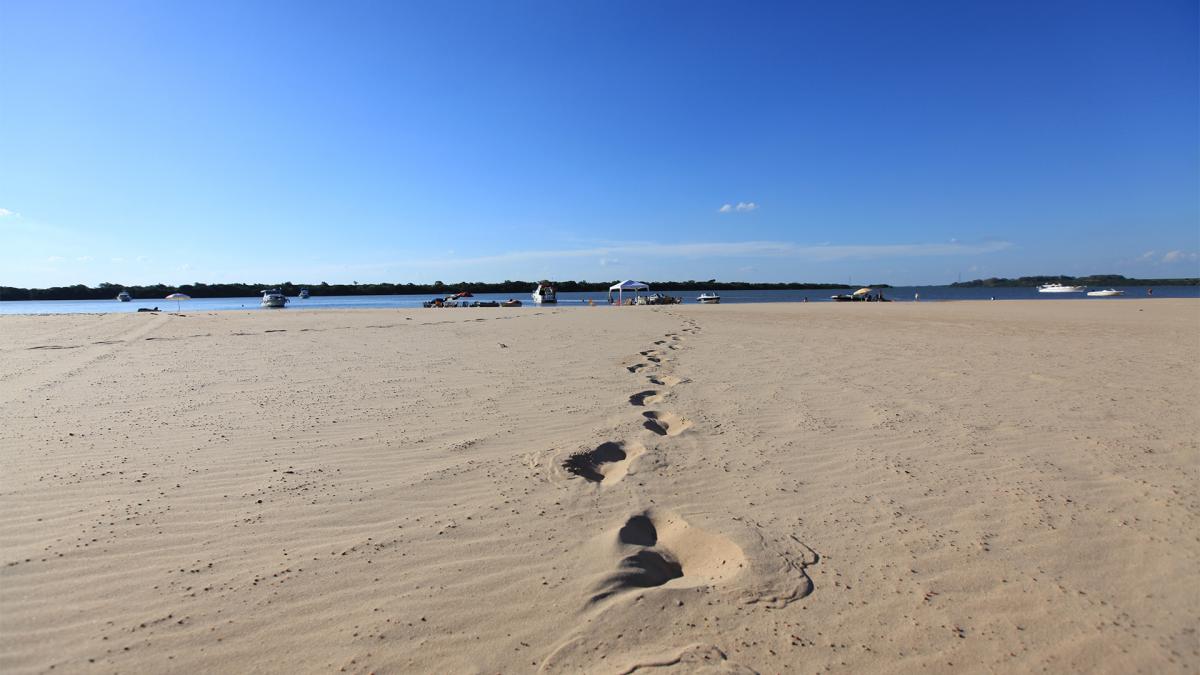 El río Uruguuay atrae miles de turistas a sus costas - Libreentrerios