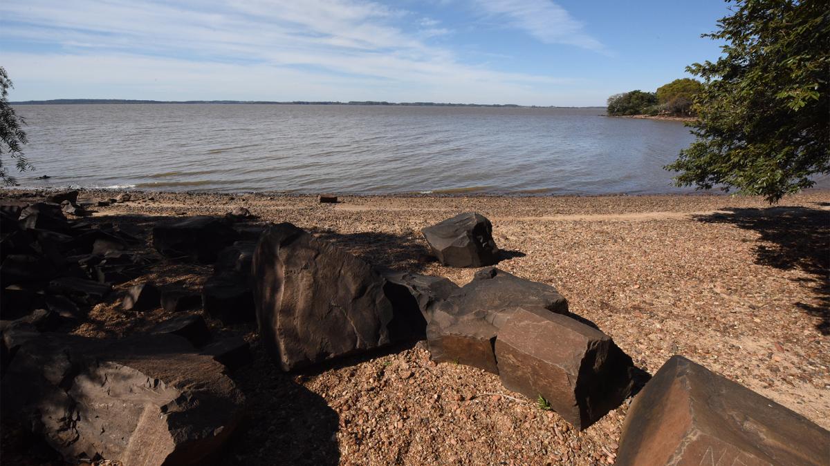 El río Uruguuay atrae miles de turistas a sus costas - Libreentrerios